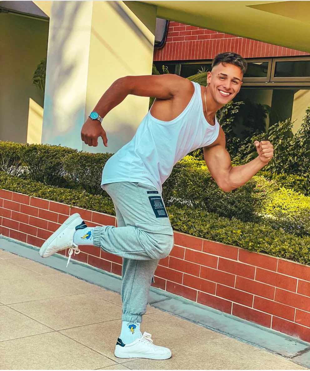 40 tank top outfit ideas for guys - vogueymen.com