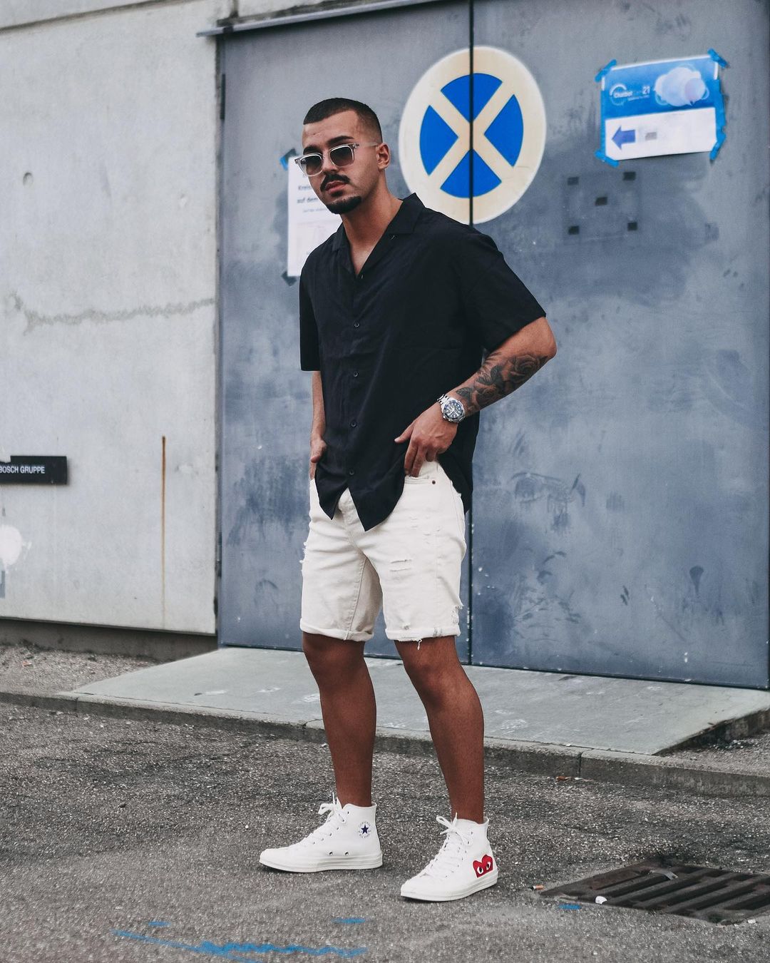 25 stylish white denim shorts outfit ideas for men - vogueymen.com