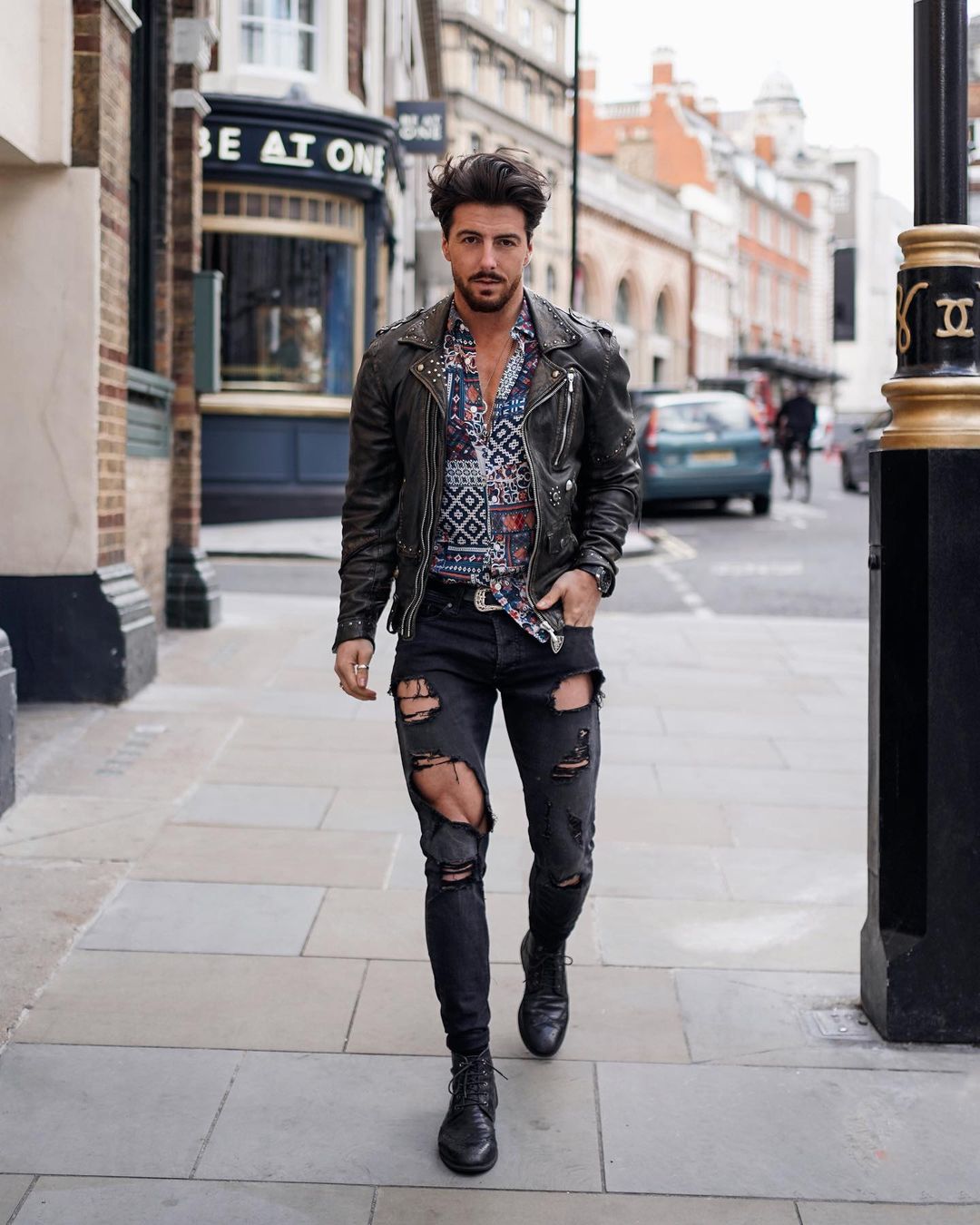 25 super-distressed and extreme-ripped jeans outfits for guys ...