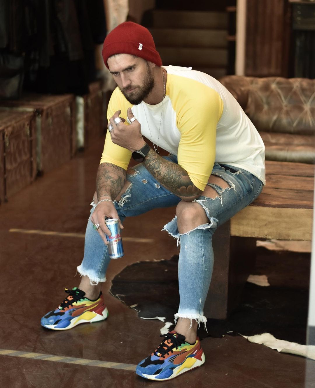 25 super-distressed and extreme-ripped jeans outfits for guys ...