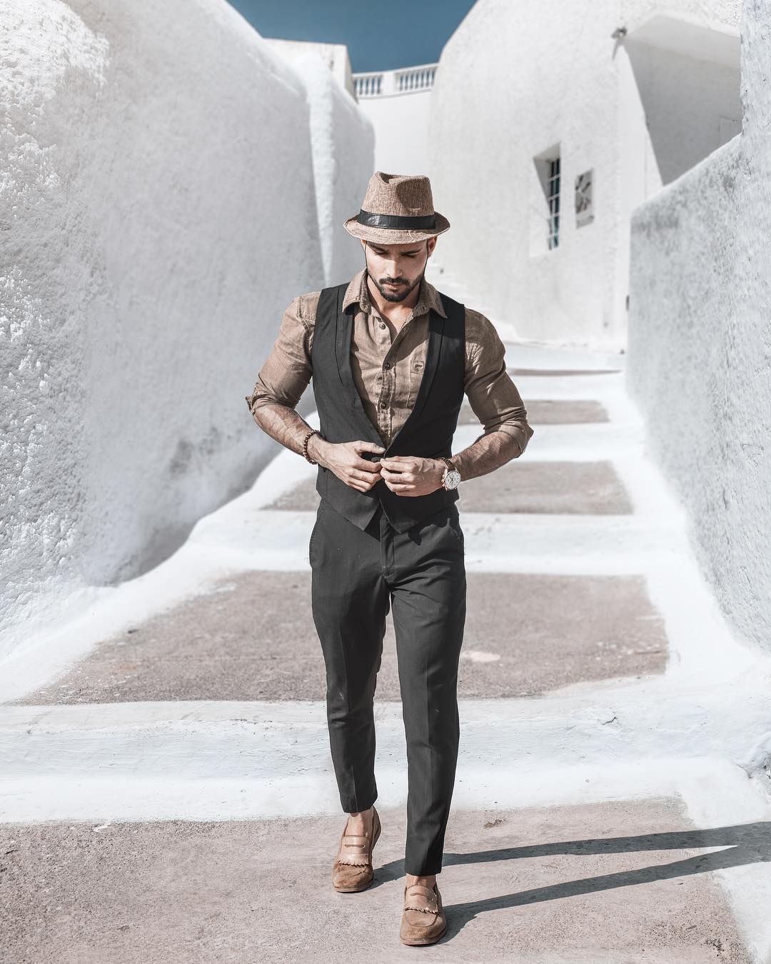 How to style a vest? 40 vest outfits for men. - vogueymen.com