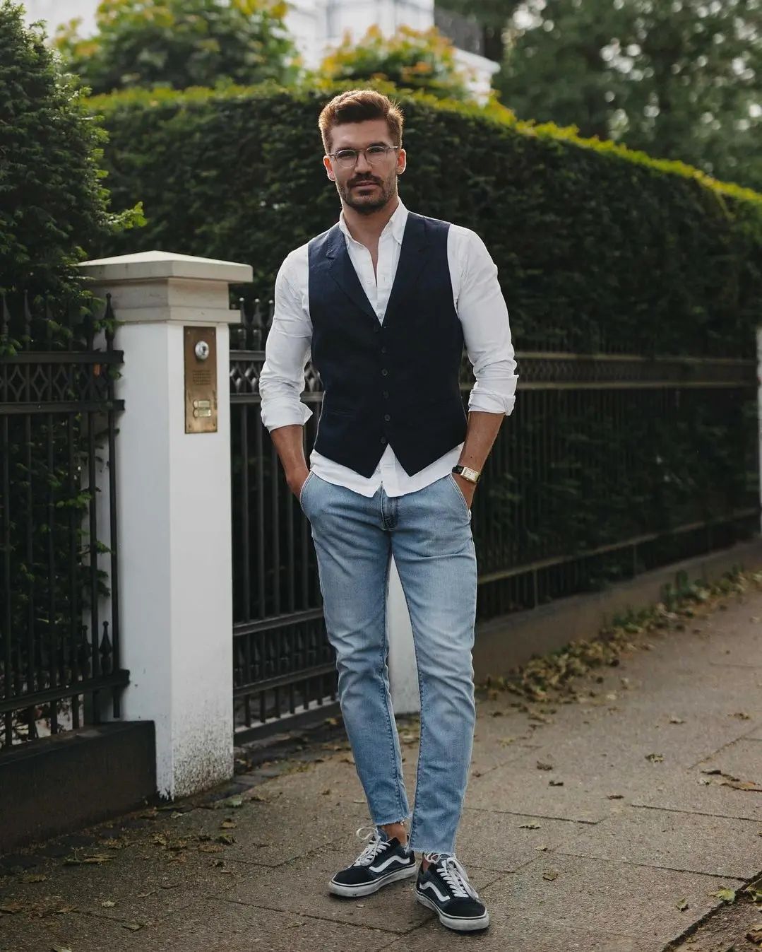 How to style a vest? 40 vest outfits for men. - vogueymen.com
