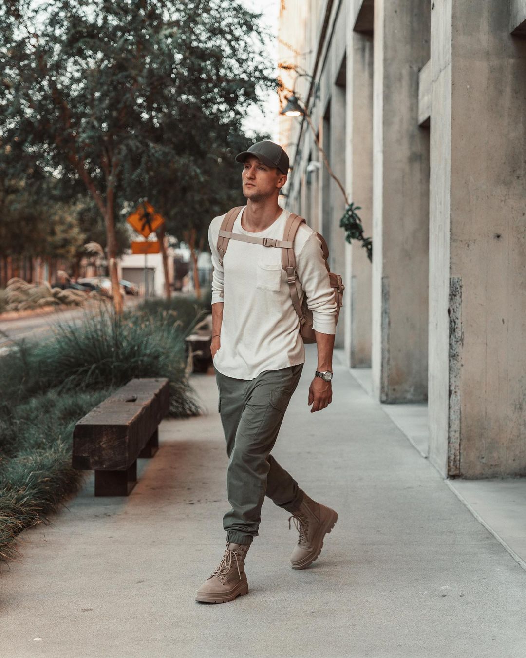 35 super stylish men's outfits with baseball caps for summer ...