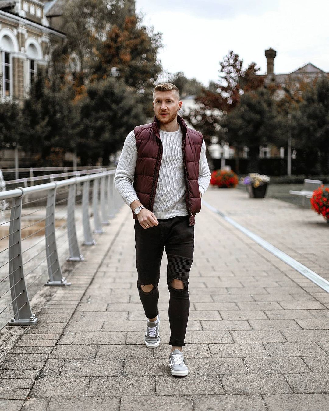 How to wear a puffer vest? 35 voguish puffer vest outfits for guys ...