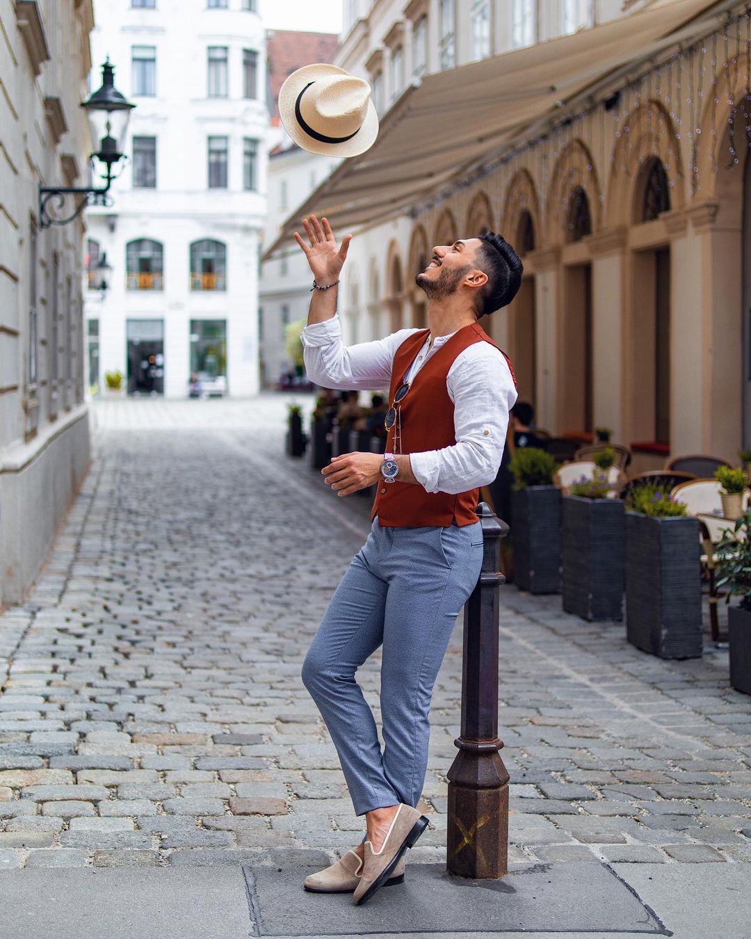 How to style a vest? 40 vest outfits for men. - vogueymen.com