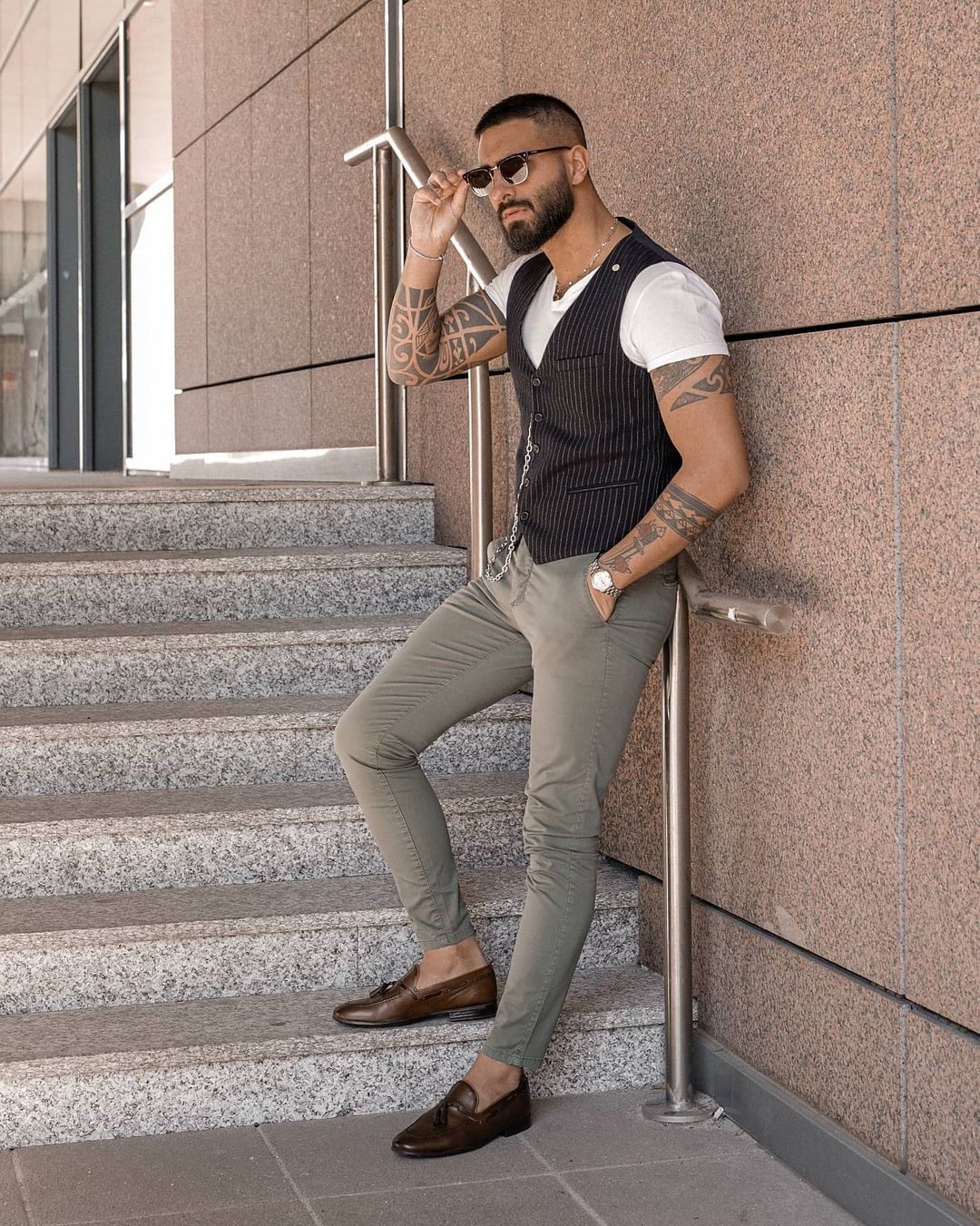 How to style a vest? 40 vest outfits for men. - vogueymen.com