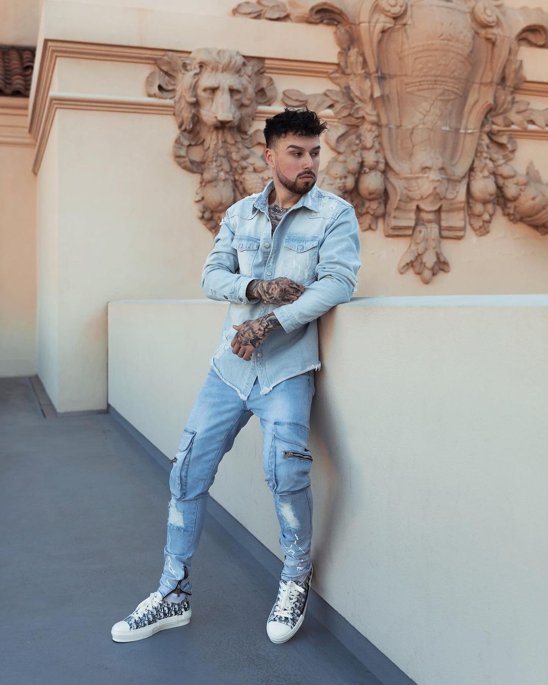 54 denim shirt outfits for men. - vogueymen.com