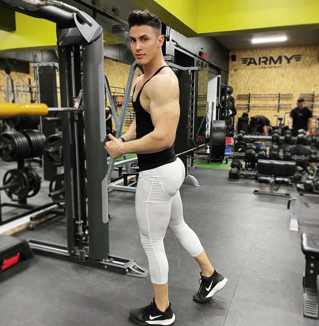 33 cool and comfy gym outfit ideas for men. - vogueymen.com