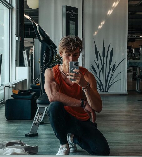 33 cool and comfy gym outfit ideas for men. - vogueymen.com