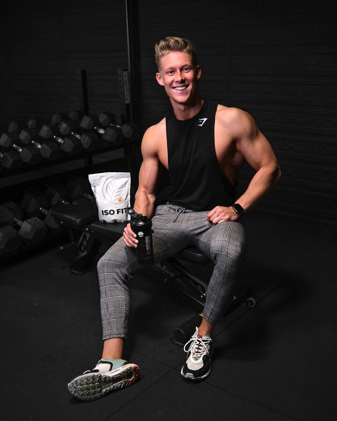 33 cool and comfy gym outfit ideas for men. - vogueymen.com