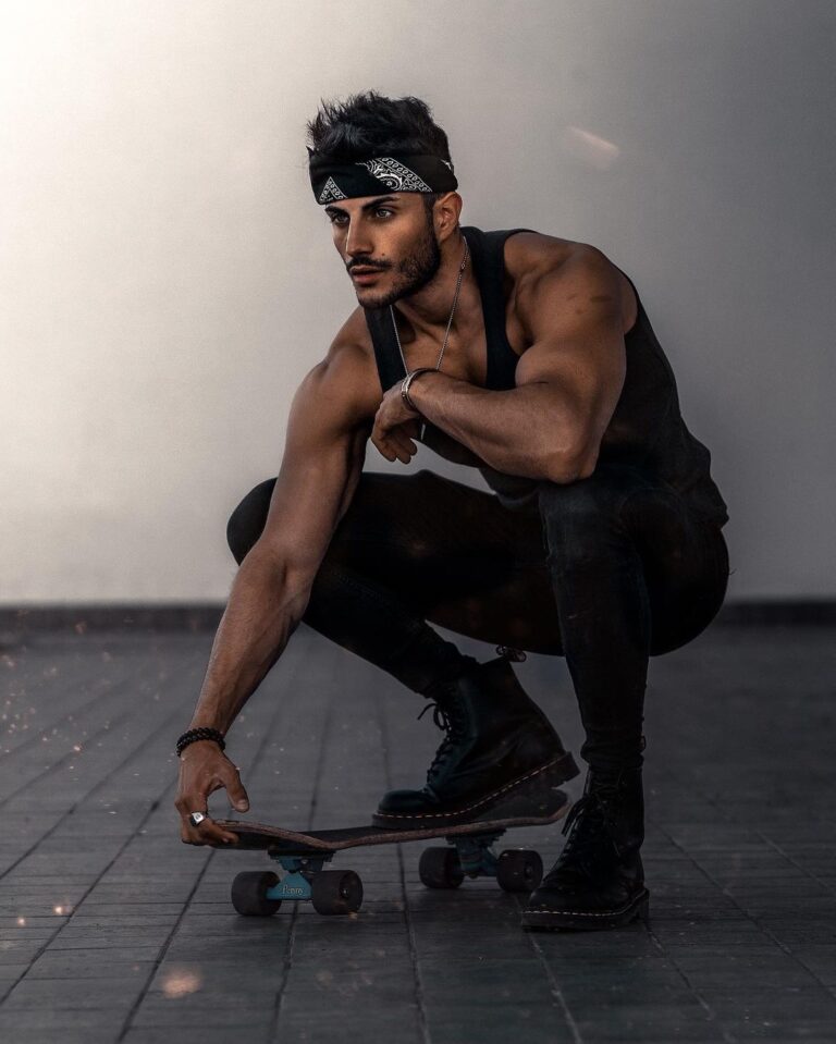 34 nifty outfits with bandanas for men - vogueymen.com