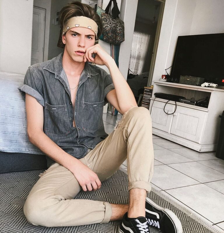 34 nifty outfits with bandanas for men - vogueymen.com