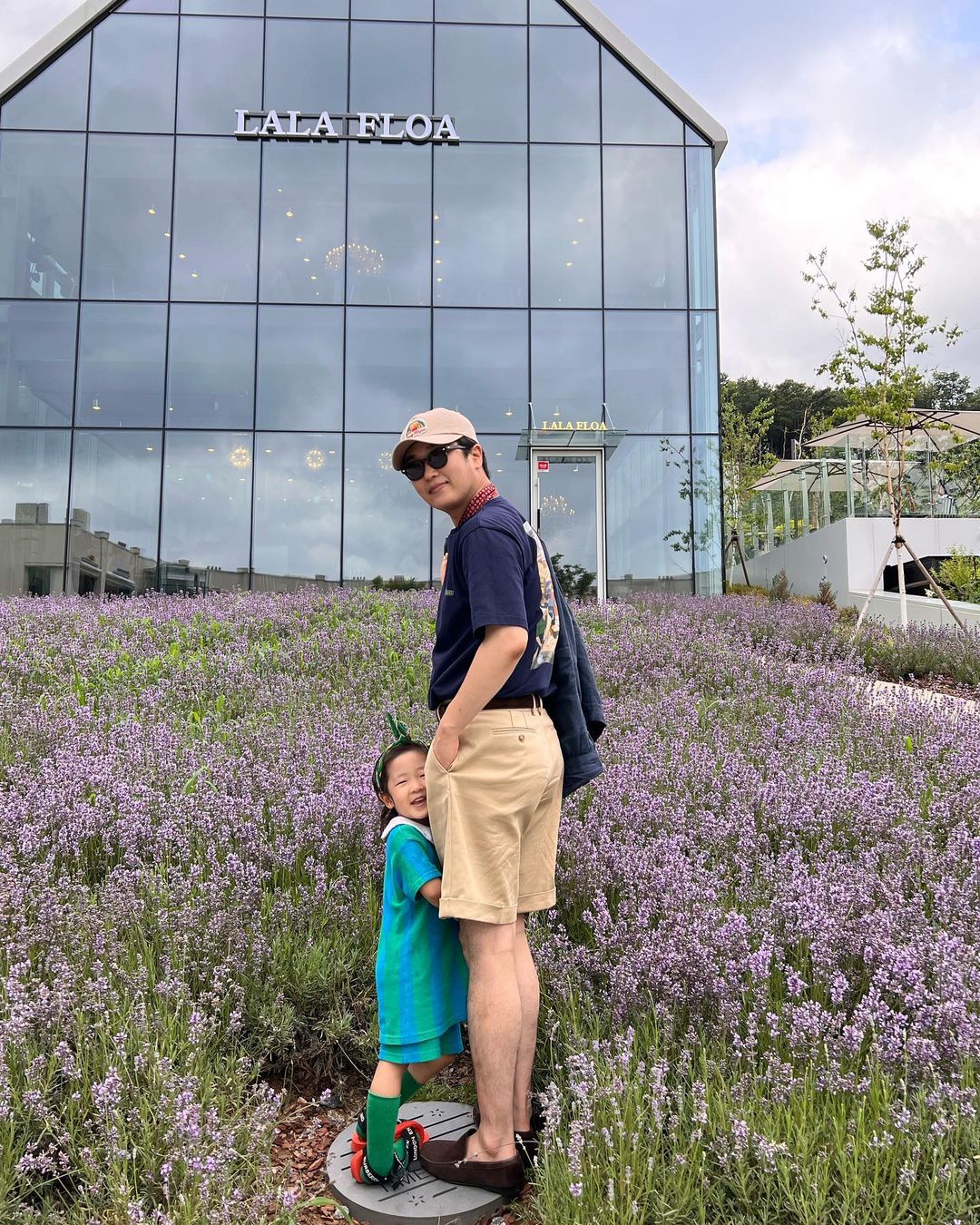 34 nifty outfits with bandanas for men - vogueymen.com