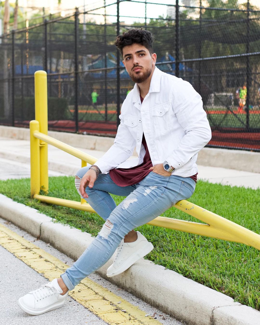 32 Super Skinny Jeans Outfit Ideas For Confident Guys Vogueymen