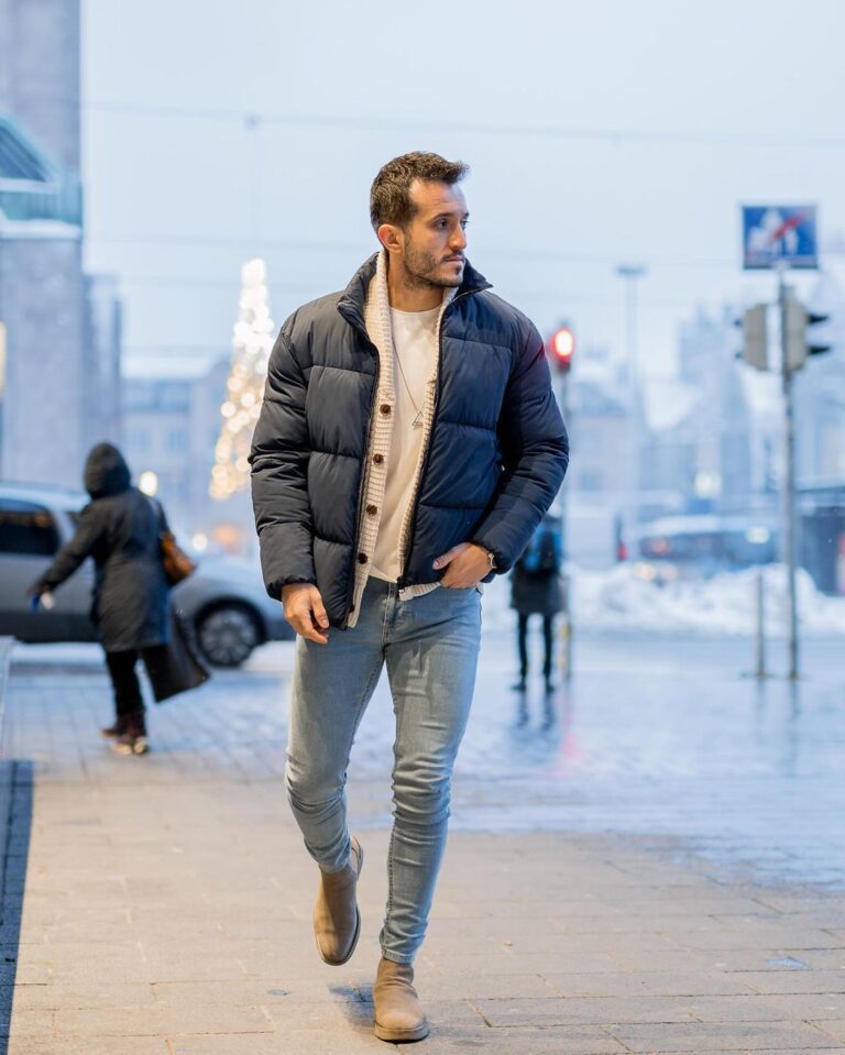 35 stylish and cozy puffer jacket outfits for guys - vogueymen.com