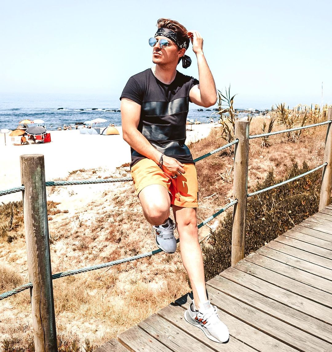34 nifty outfits with bandanas for men - vogueymen.com