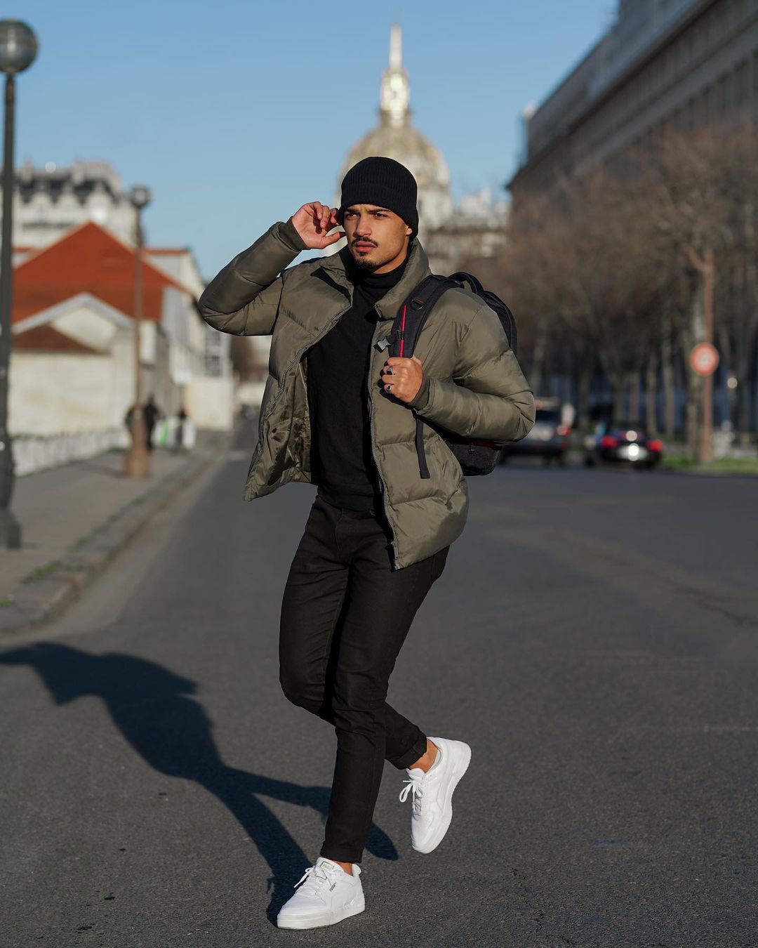 35 stylish and cozy puffer jacket outfits for guys - vogueymen.com