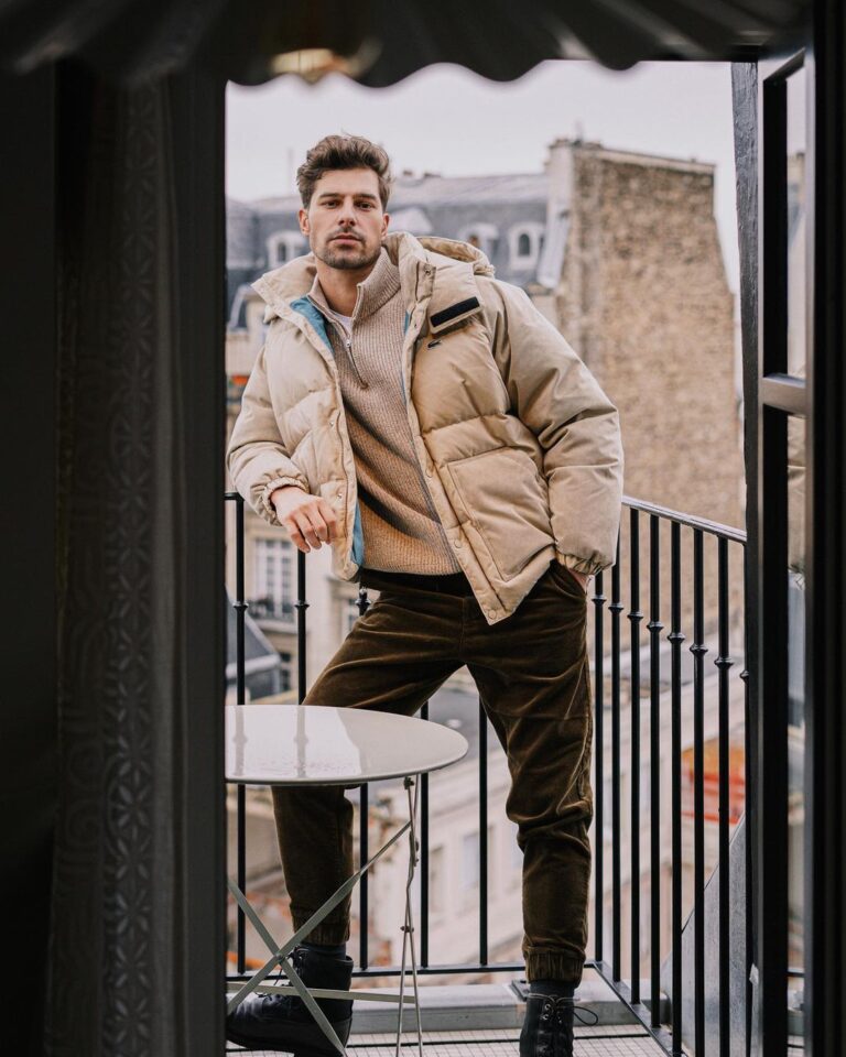 35 stylish and cozy puffer jacket outfits for guys - vogueymen.com