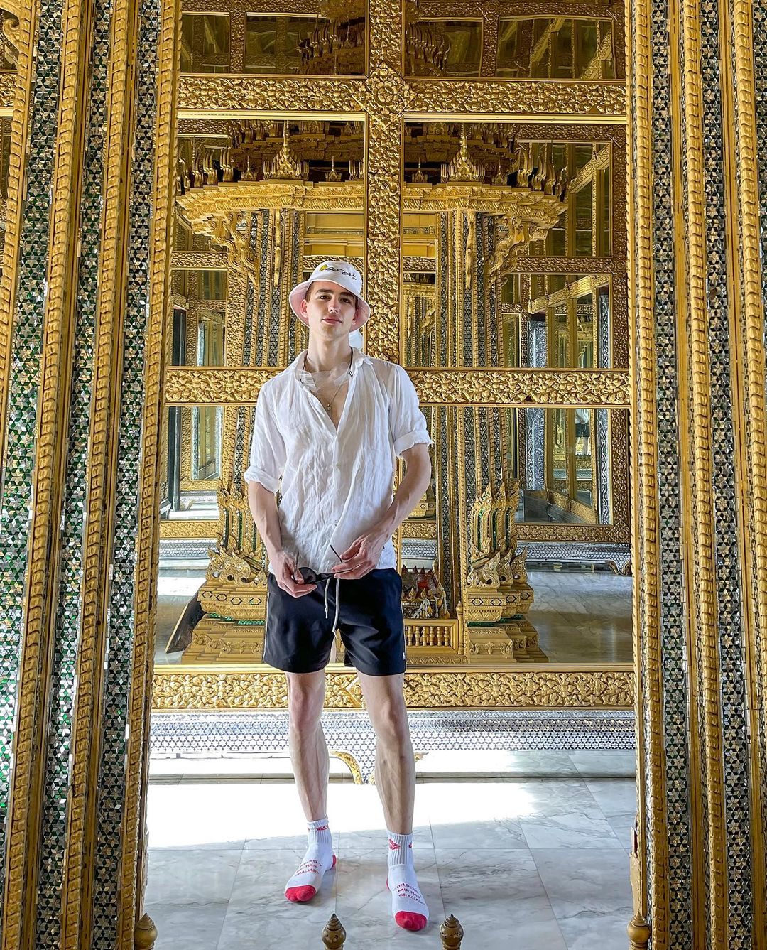 40 aesthetic outfits with bucket hats for men. - vogueymen.com