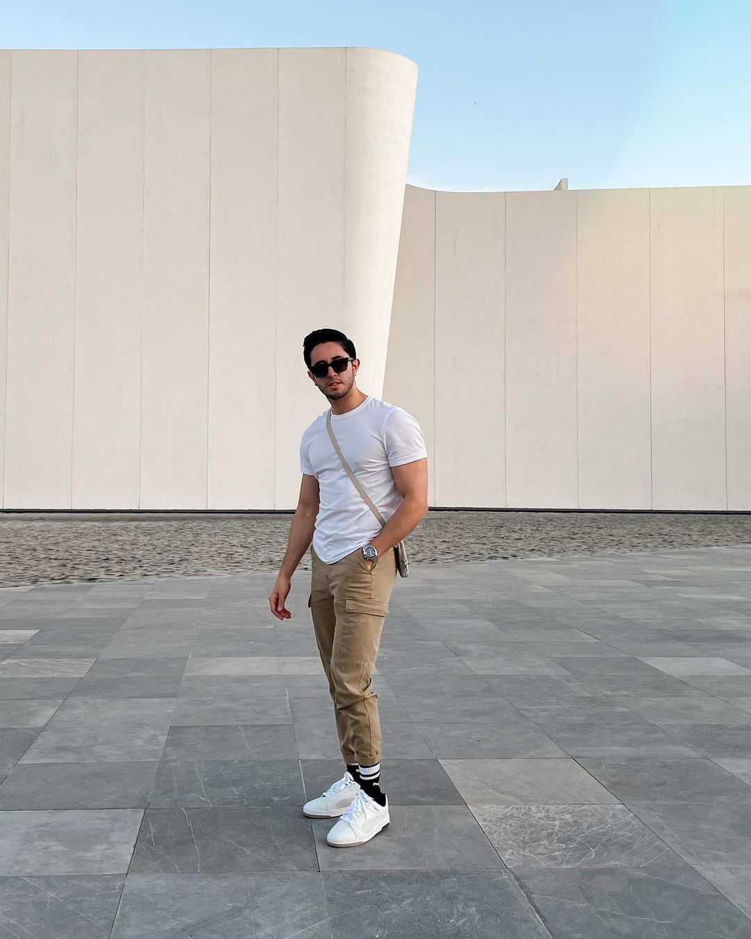 How to wear cargo pants? 50 stylish cargo pants outfits for men ...