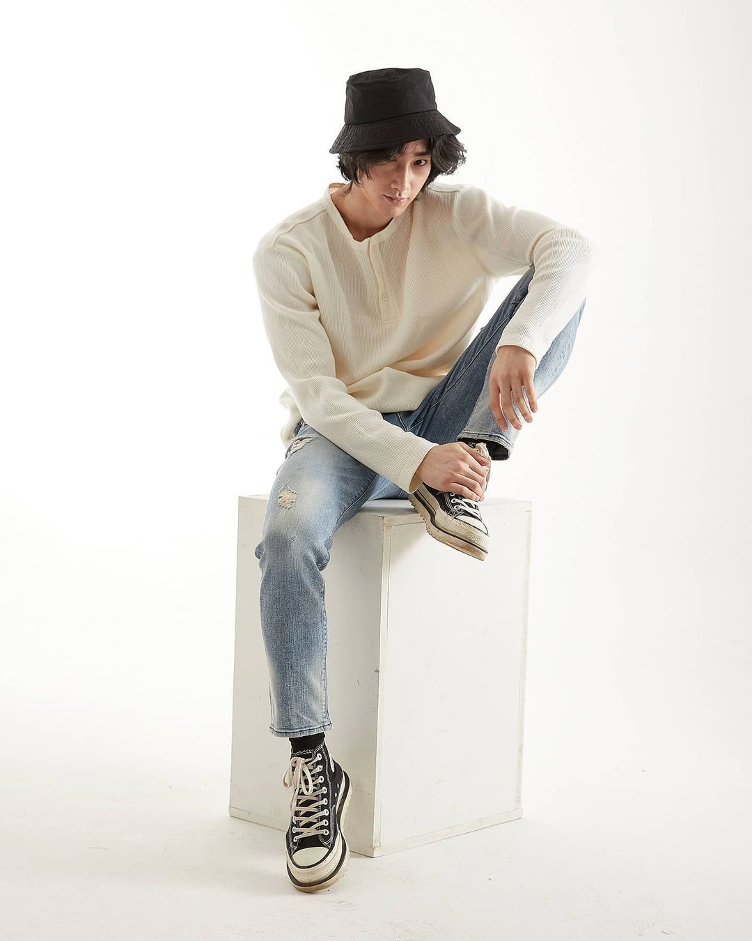 40 aesthetic outfits with bucket hats for men. - vogueymen.com