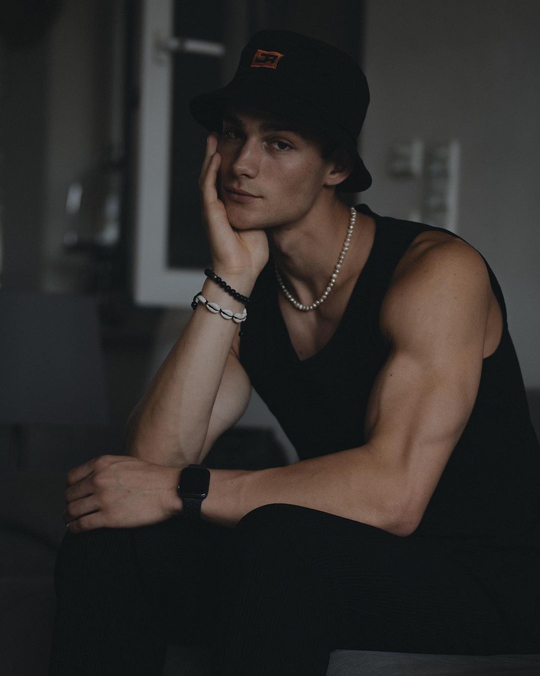 40 aesthetic outfits with bucket hats for men. - vogueymen.com