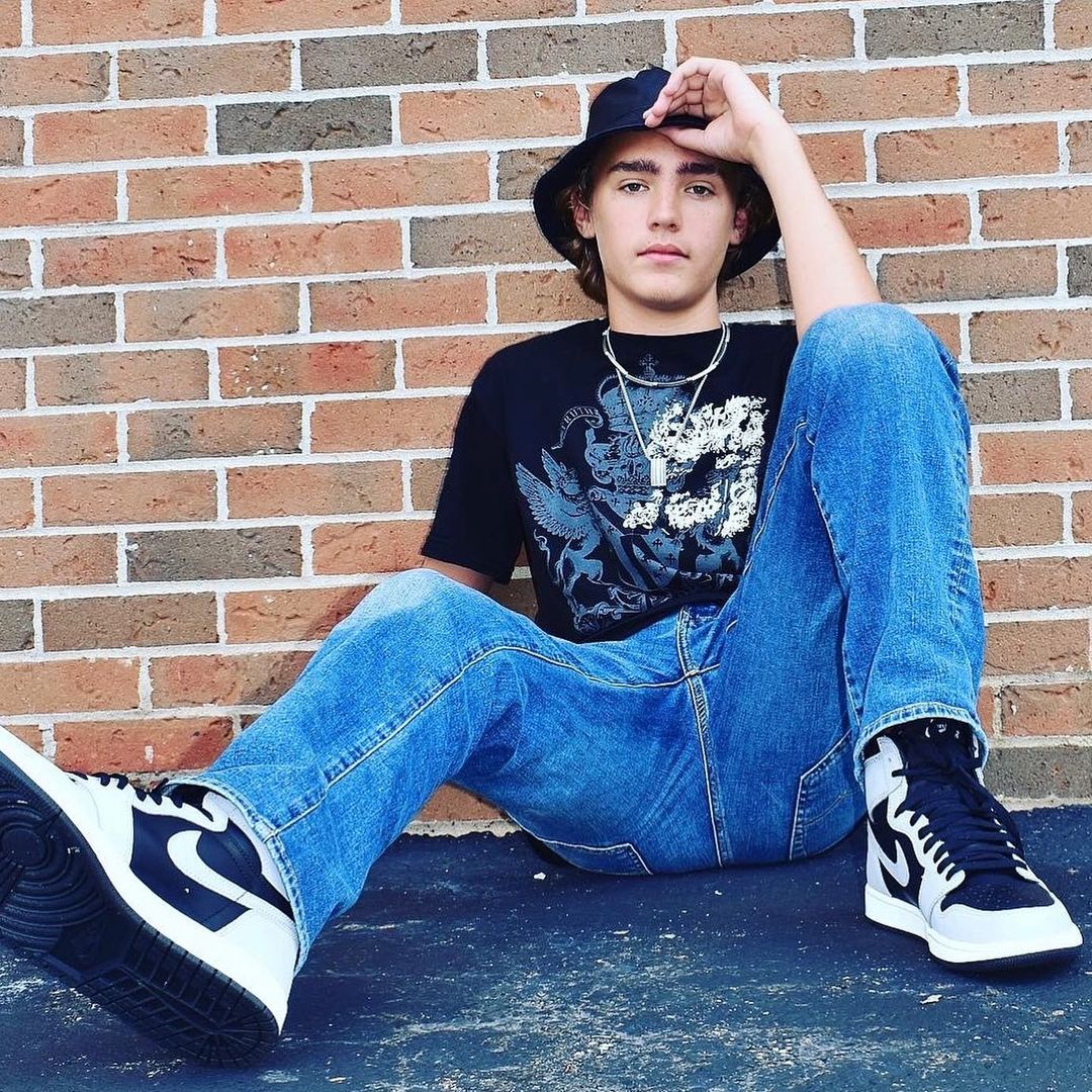 40 aesthetic outfits with bucket hats for men. - vogueymen.com