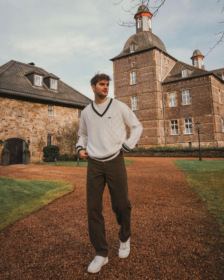 How to style a cricket sweater? 35 cricket sweater outfits for men ...