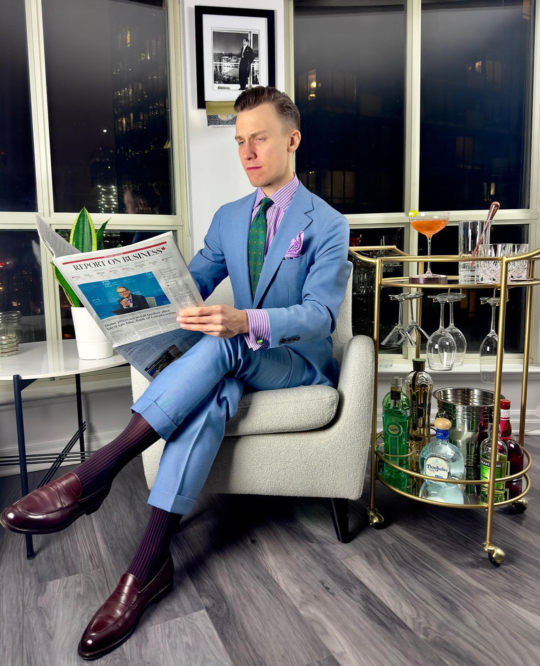 How to mix and match your socks and suits? - vogueymen.com
