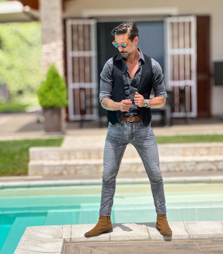 How to style a vest? 40 vest outfits for men. - vogueymen.com