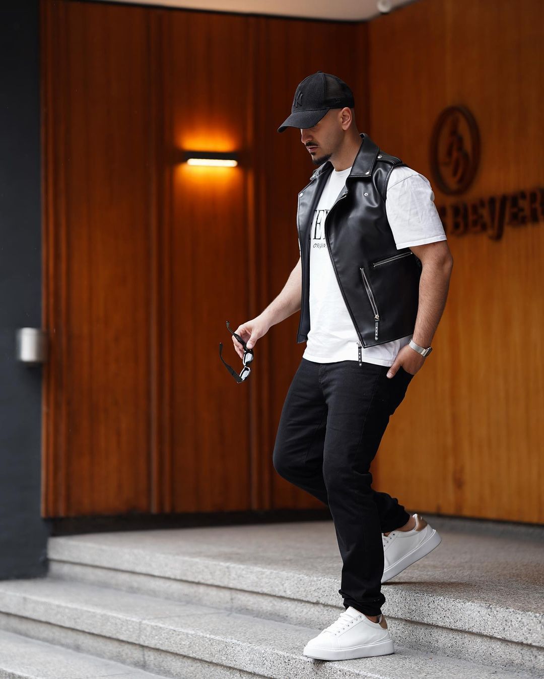 35 super stylish men's outfits with baseball caps for summer ...