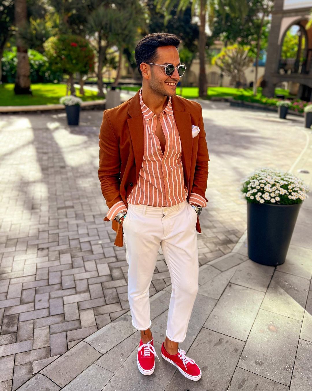 35 outfits with red vans or sneakers for guys. - vogueymen.com